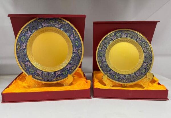 Round Metal Shield Plate with Corners Designing - Almadina Mart Online ...